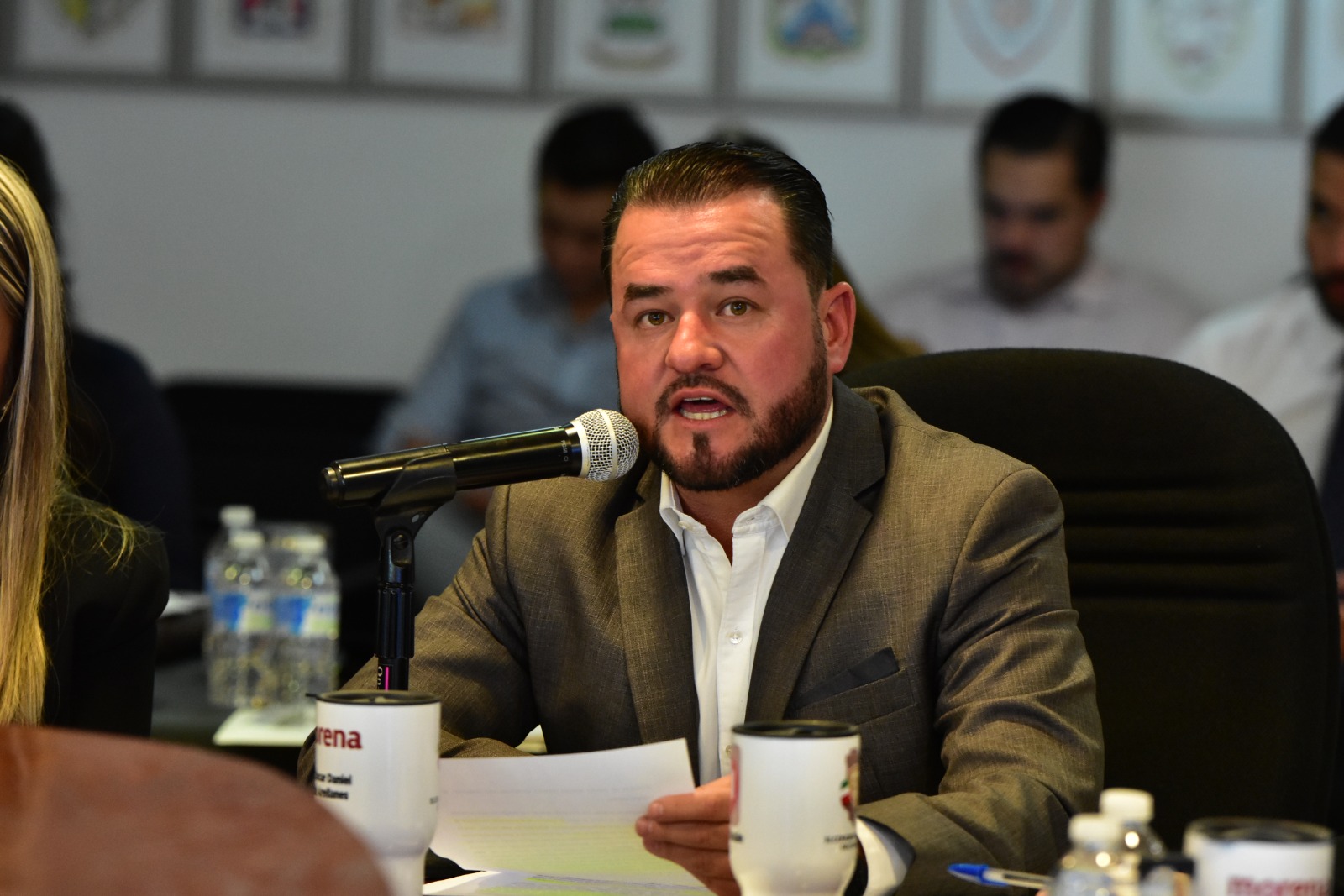 Diputado Avitia lleva su informe legislativo casa por casa en Juárez 👉 ...