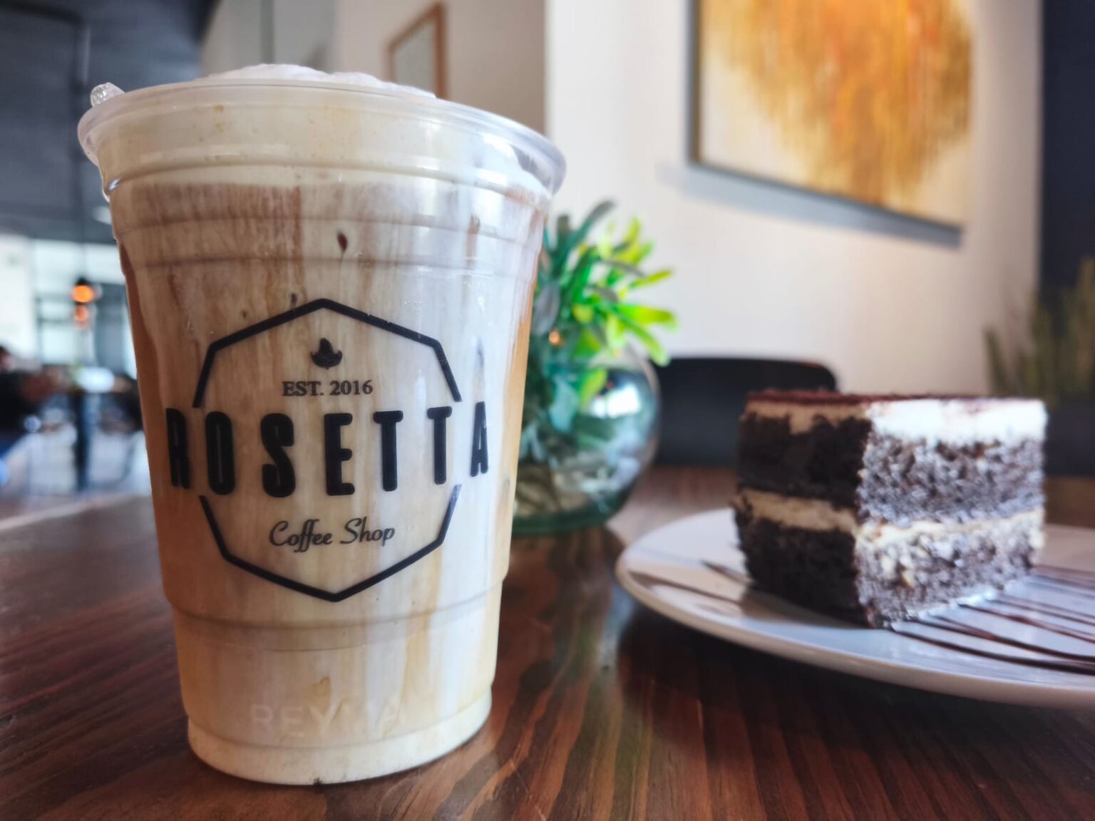 Rosetta Coffee Shop: Donde el Café cuenta historias en corazón 👉 Local ...